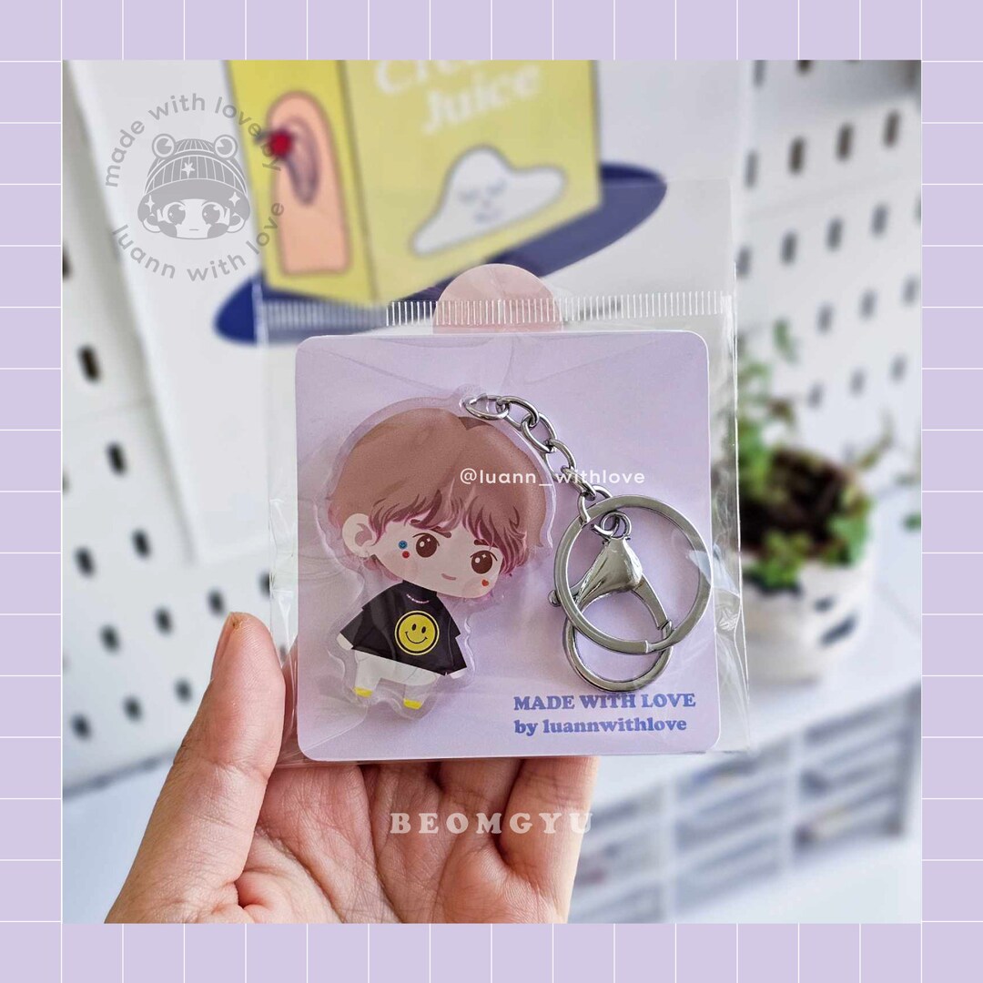 TXT, Yeonjun, Soobin, Beomgyu, Taehyun, Hueningkai, Blue Hour Keychains ...