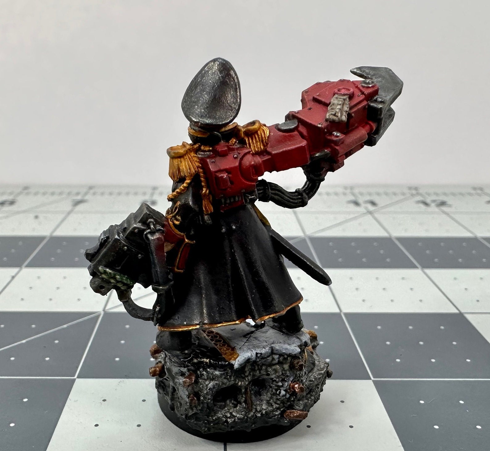 Commissar Yarrick Painted Base - Etsy
