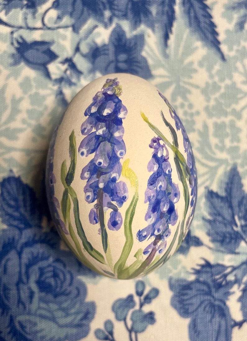 Hand Painted Ceramic Easter Egg With Muscari Hyacinths - Etsy