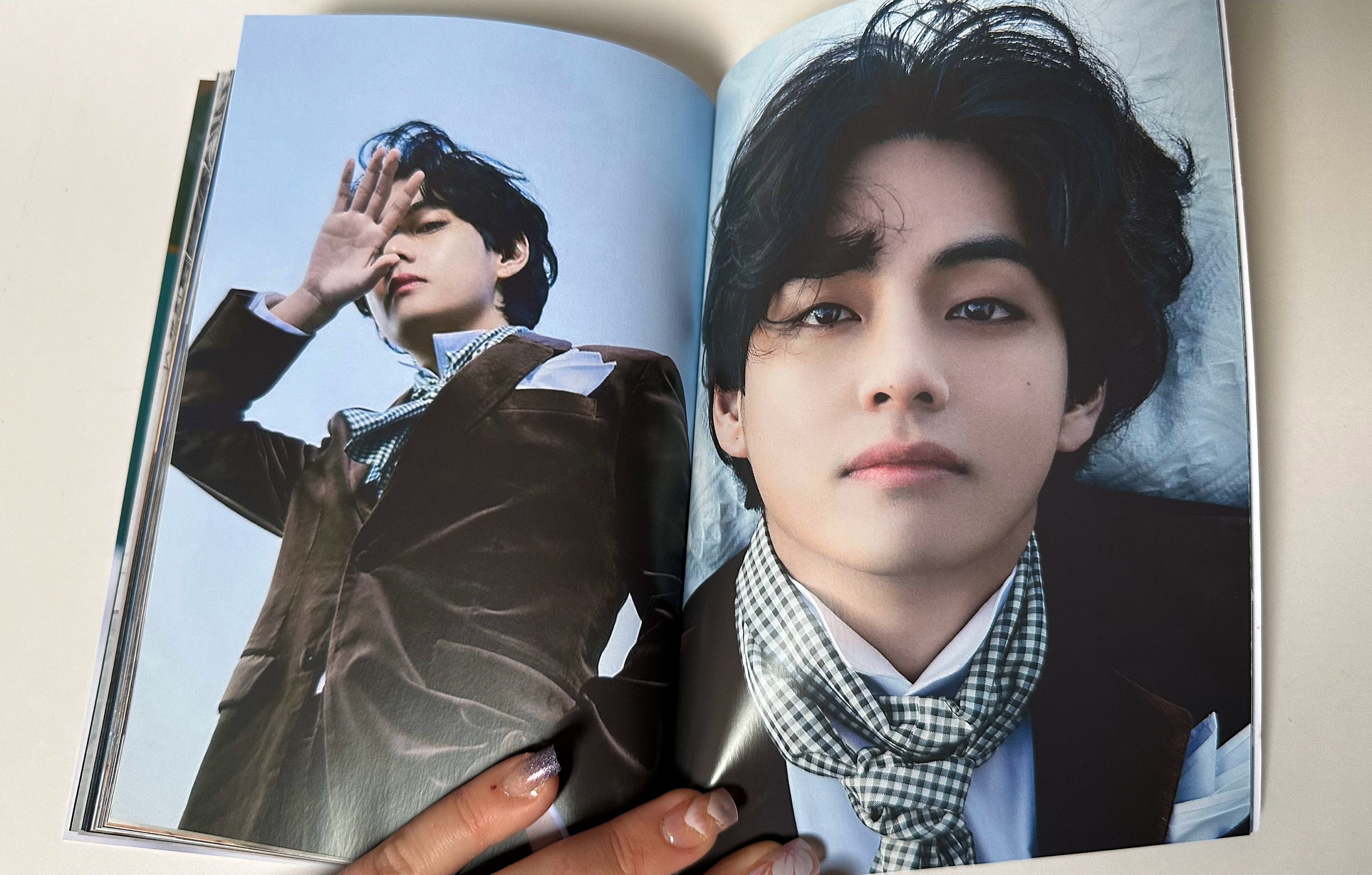 BTS Kim Taehuyng Box Layover Edition photobook, Polaroids, Photocards, Keychain - Etsy