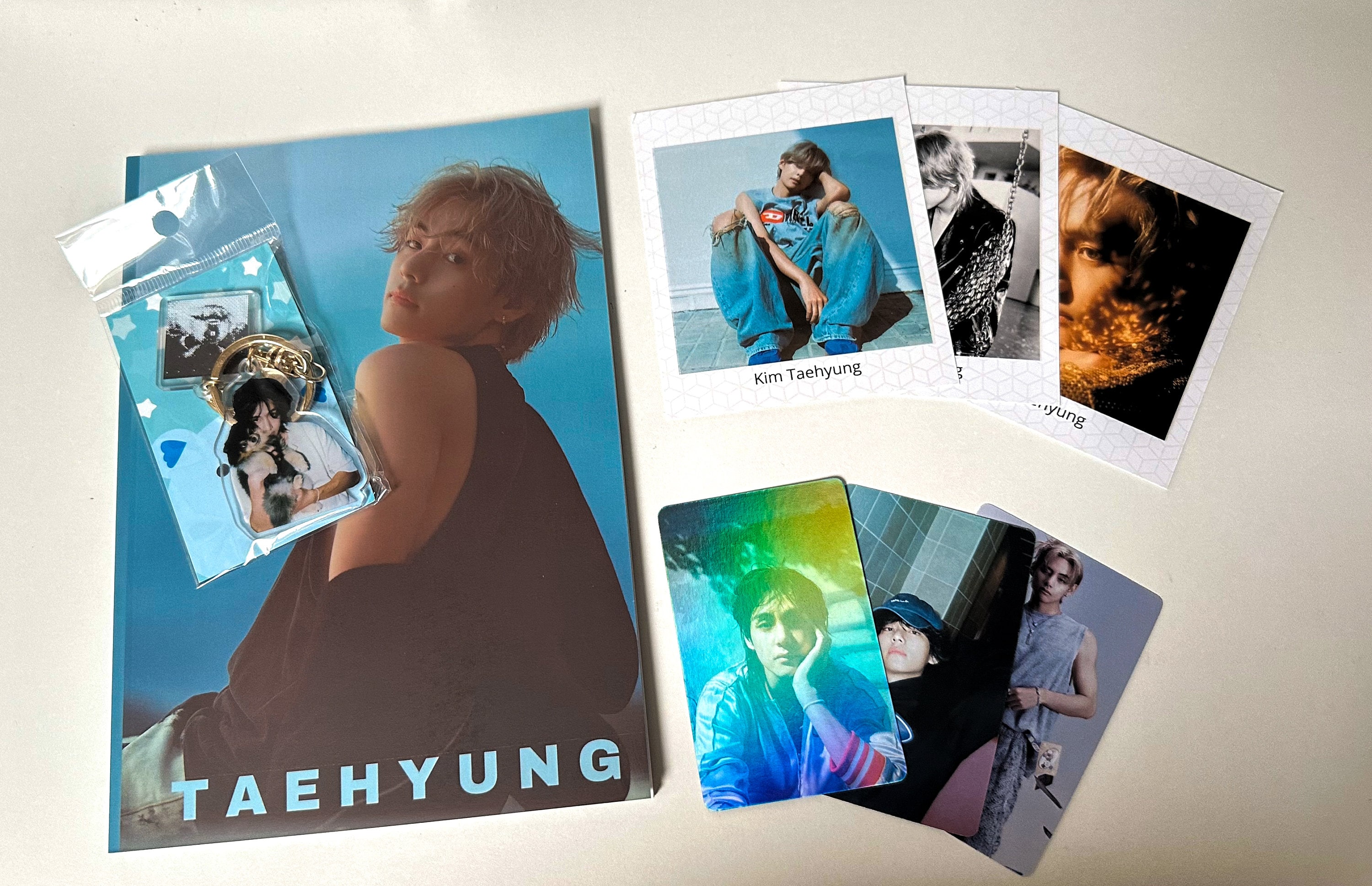 BTS Kim Taehuyng Box Layover Edition photobook, Polaroids, Photocards ...