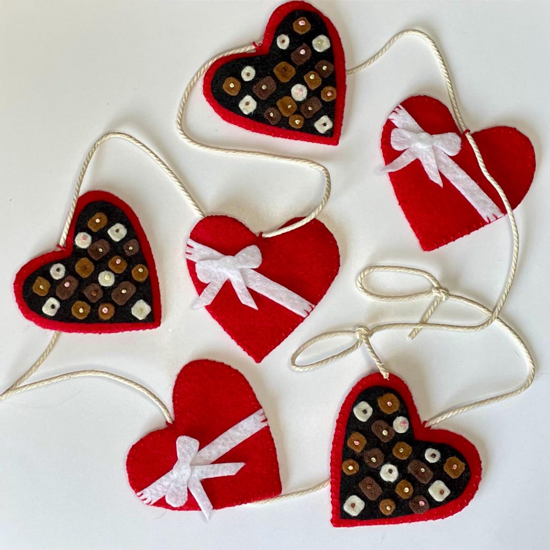 Handmade Felt Valentine Heart Chocolate Box Valentine's Day Garland ...