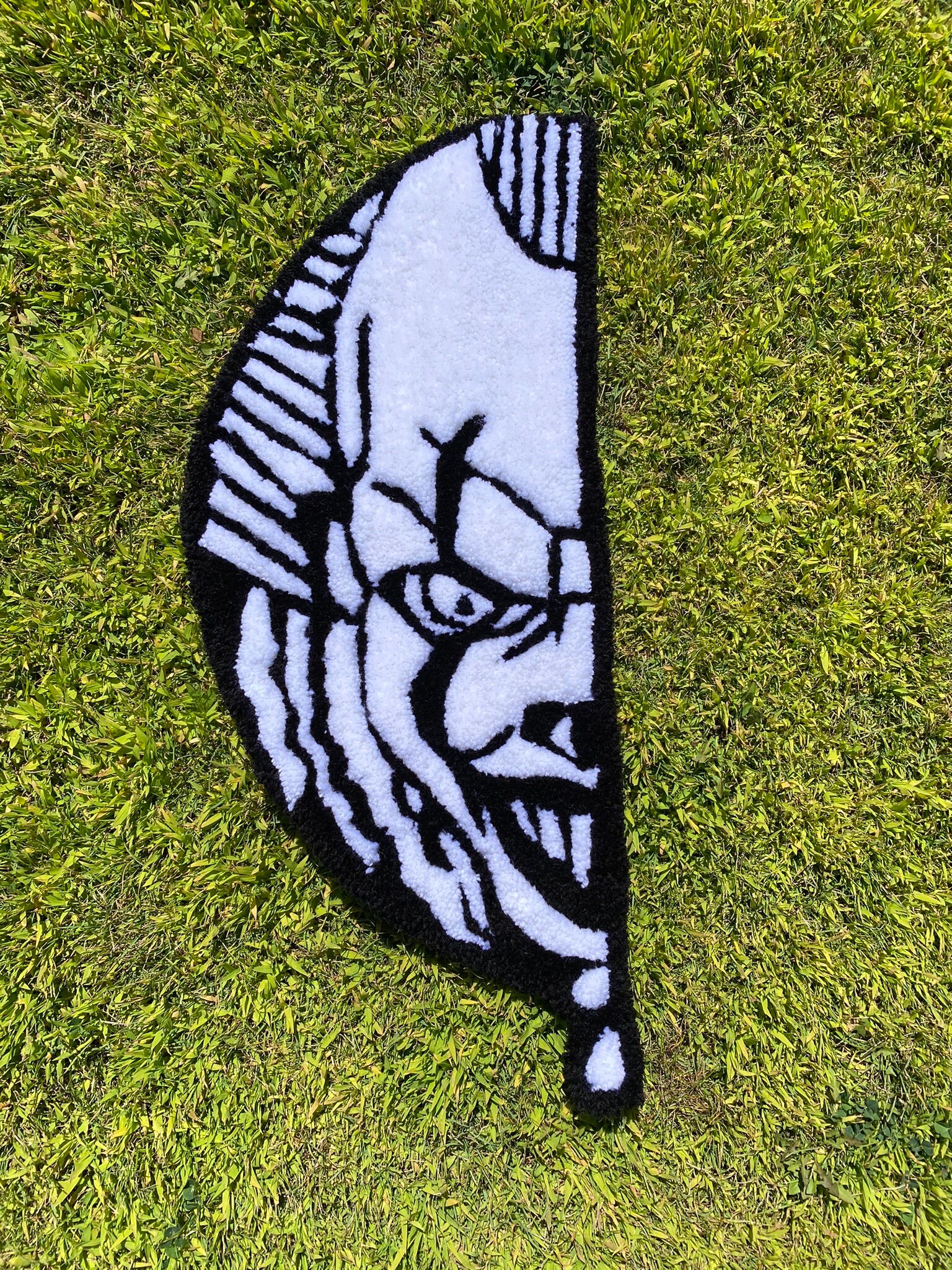 Pennywise Handmade Tufted Rug / IT Tufting Rug 100% Acrylic / Soft ...