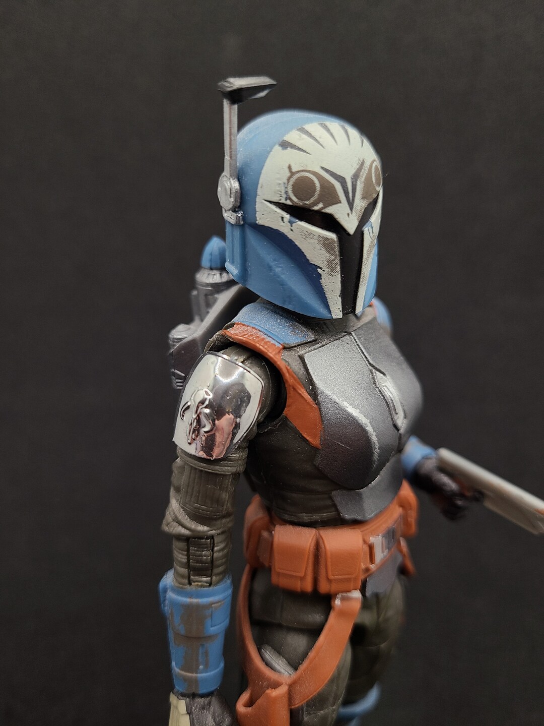 1:12/18/6 Bo-katan Kryze Mythosaur Shoulder Pauldron Star Wars Black ...