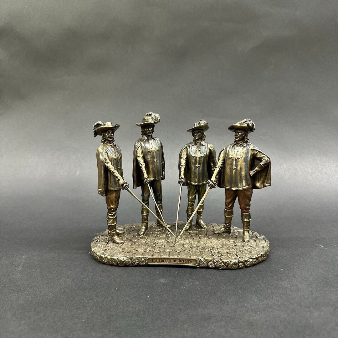 The Three Musketeers Statue I Decorative Statue I Bronze Finish ...