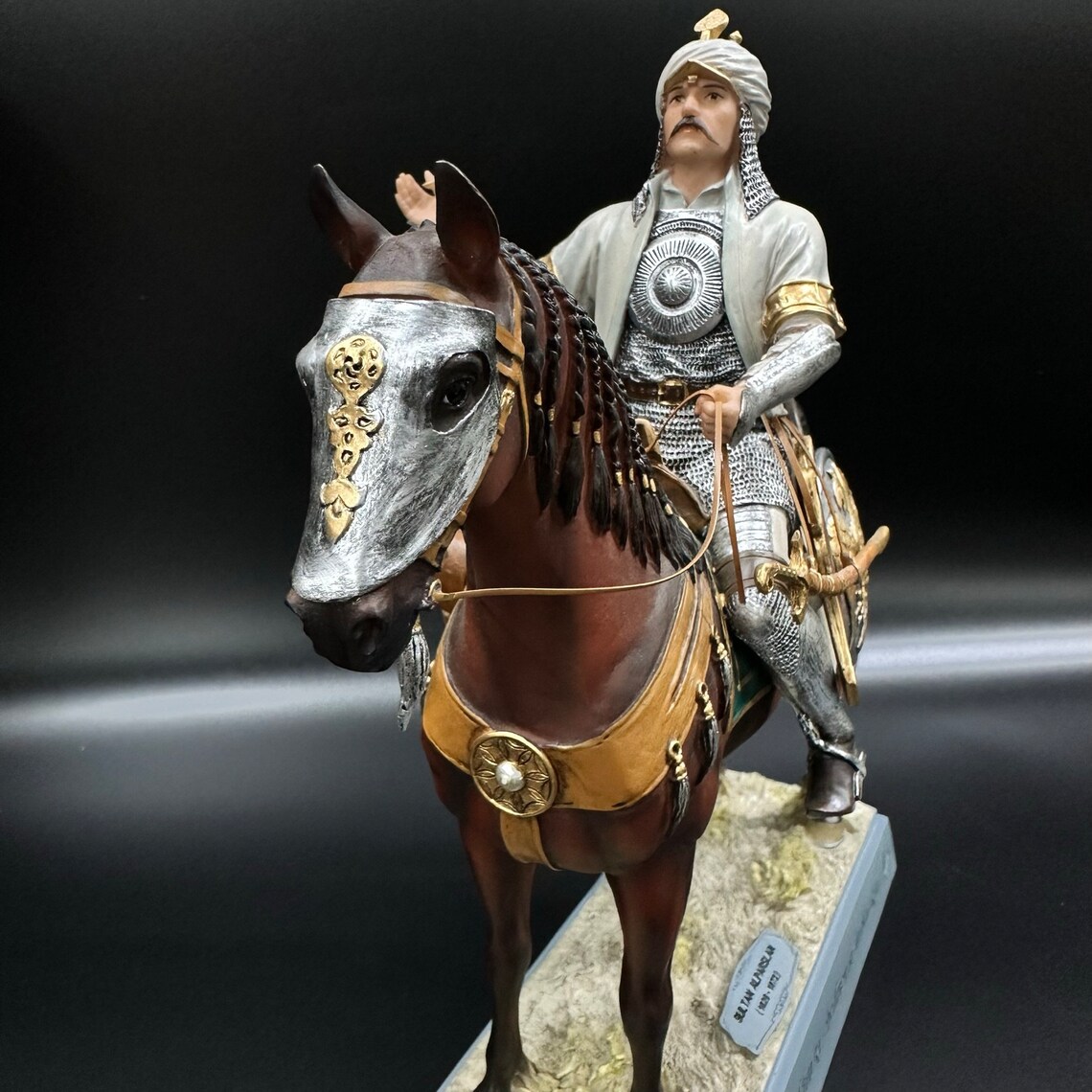 Sultan of the Great Seljuk Empire Alp Arslan Statue I Sultan Alparslan ...