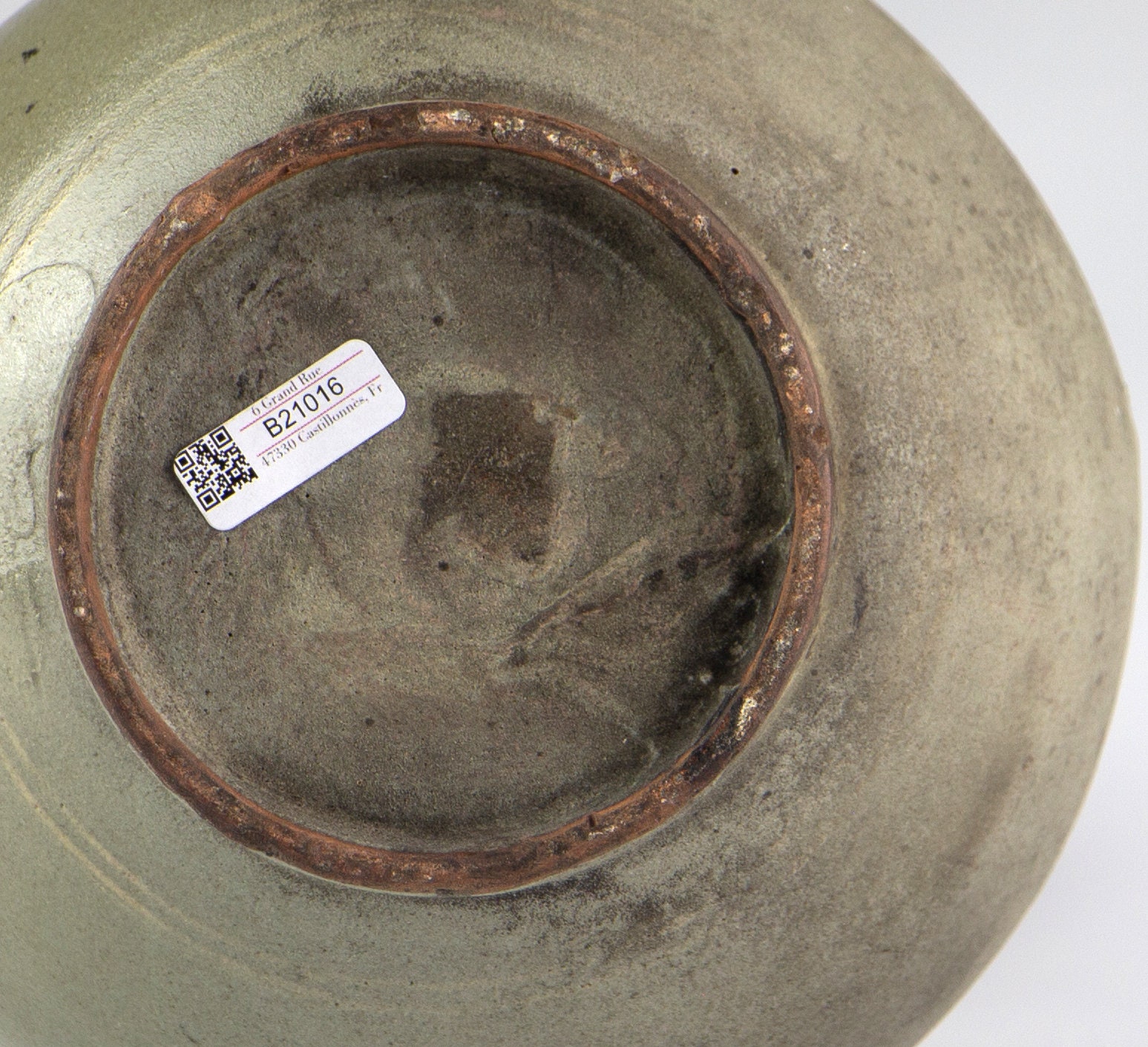 20th Century Large Korean Koryo Style Buncheong Vase With Inlaid Cranes ...