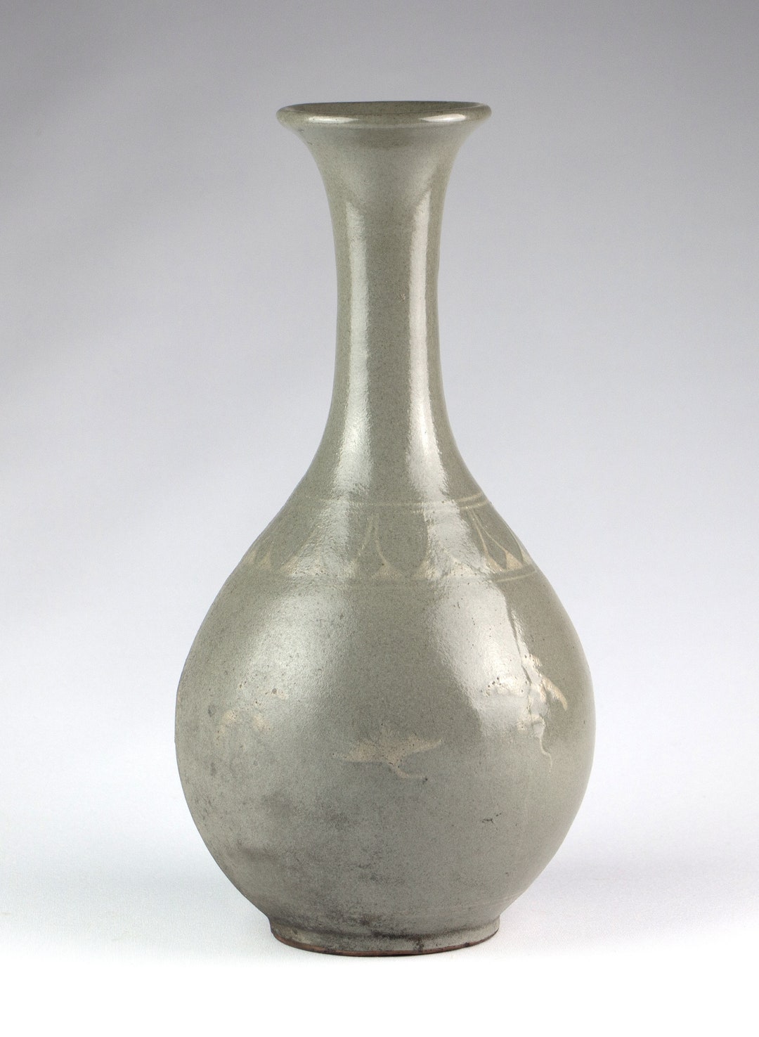 20th Century Large Korean Koryo Style Buncheong Vase With Inlaid Cranes ...