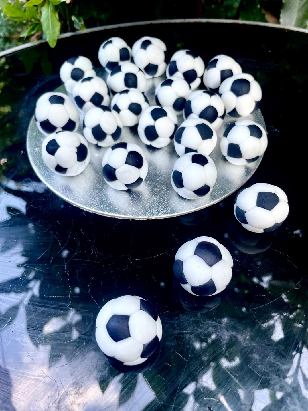 Handmade Sugar Football Balls ,edible Cake Toppers for Soccer Fans ...