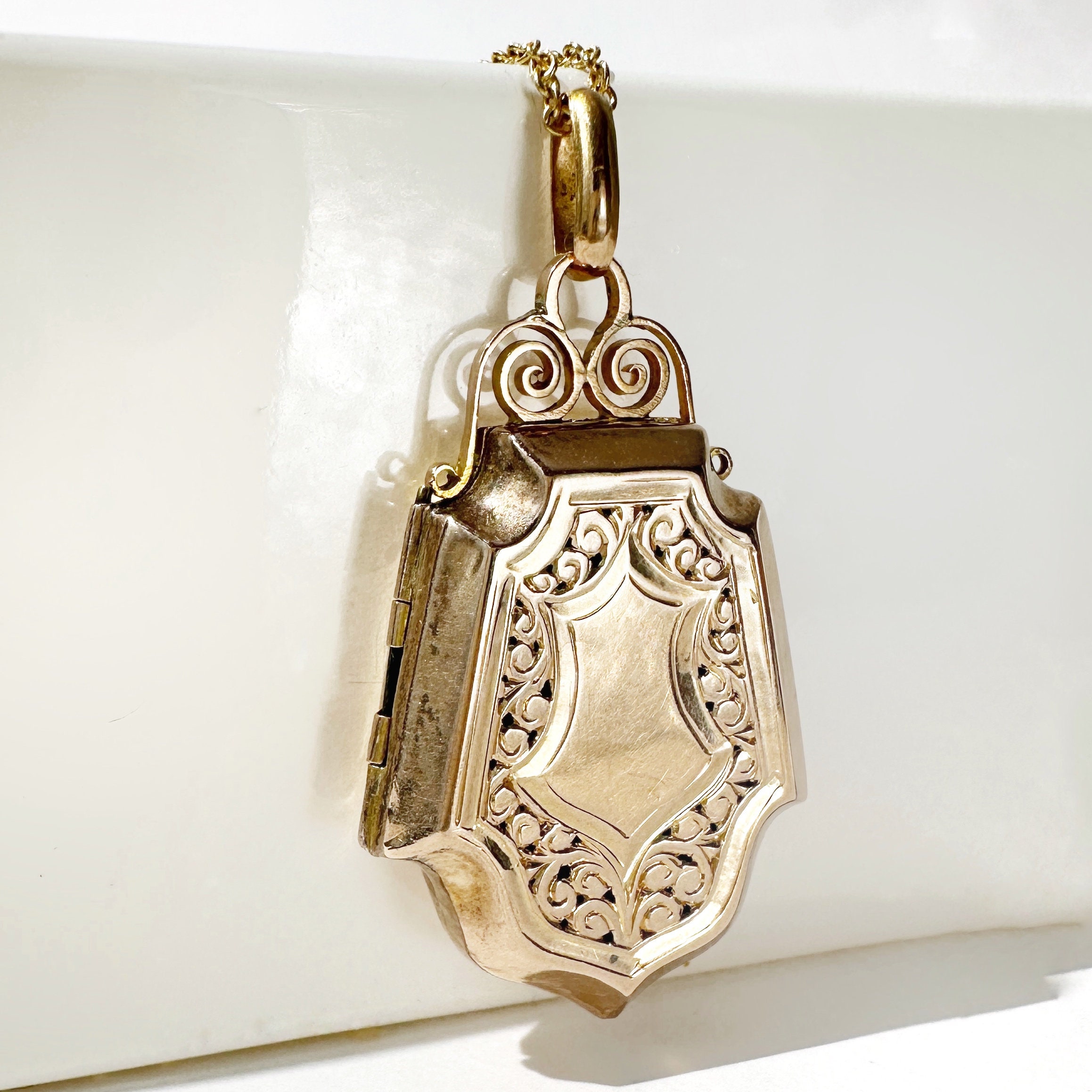 Antique Gold Secret Photo Locket, Antique 18k Gold Photo Locket, 18k ...