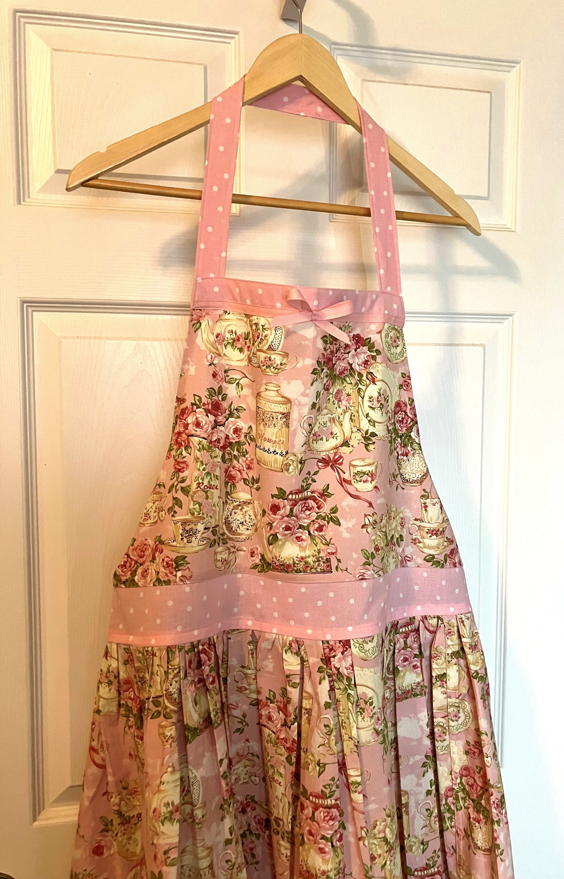 Ladies Apron, Pink Shabby Chic Apron, Pink Ladies Apron - Etsy