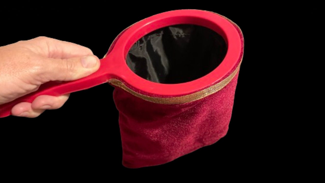 Magic Change Bag With Zipper - Magic Trick - Video Instructions ...