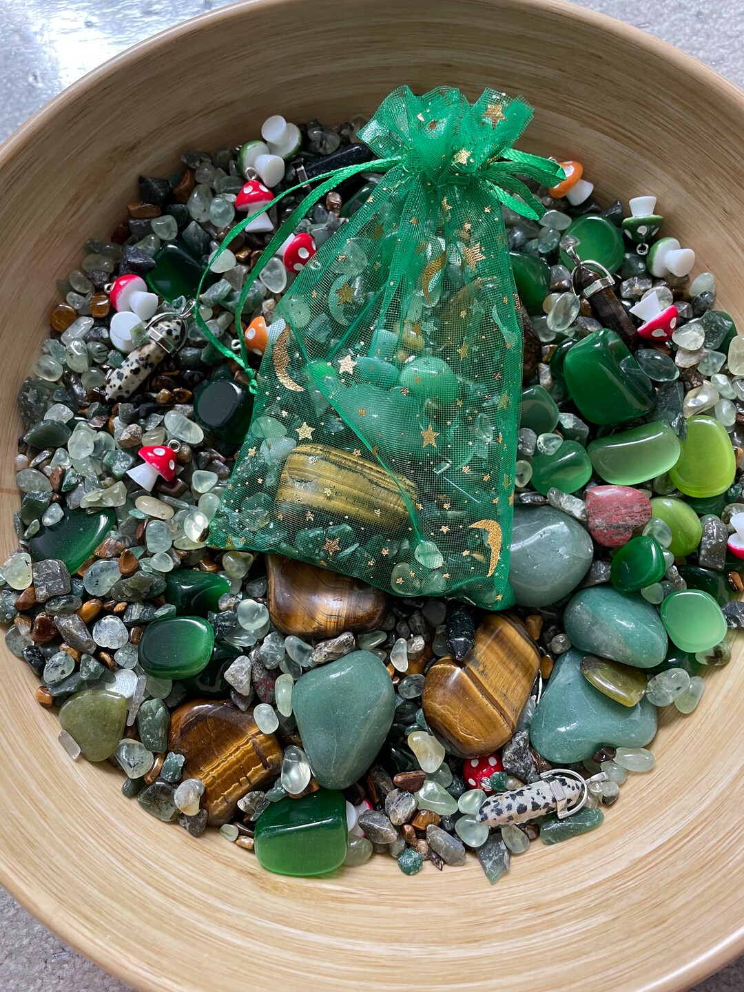 Crystal Confetti Scoop ~ Enchanted Forest Themed Crystal Confetti ...