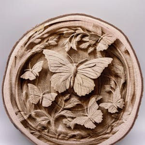 Laser Engraved Animals on Wood Rounds ~live Edge Engraved Animals on ...