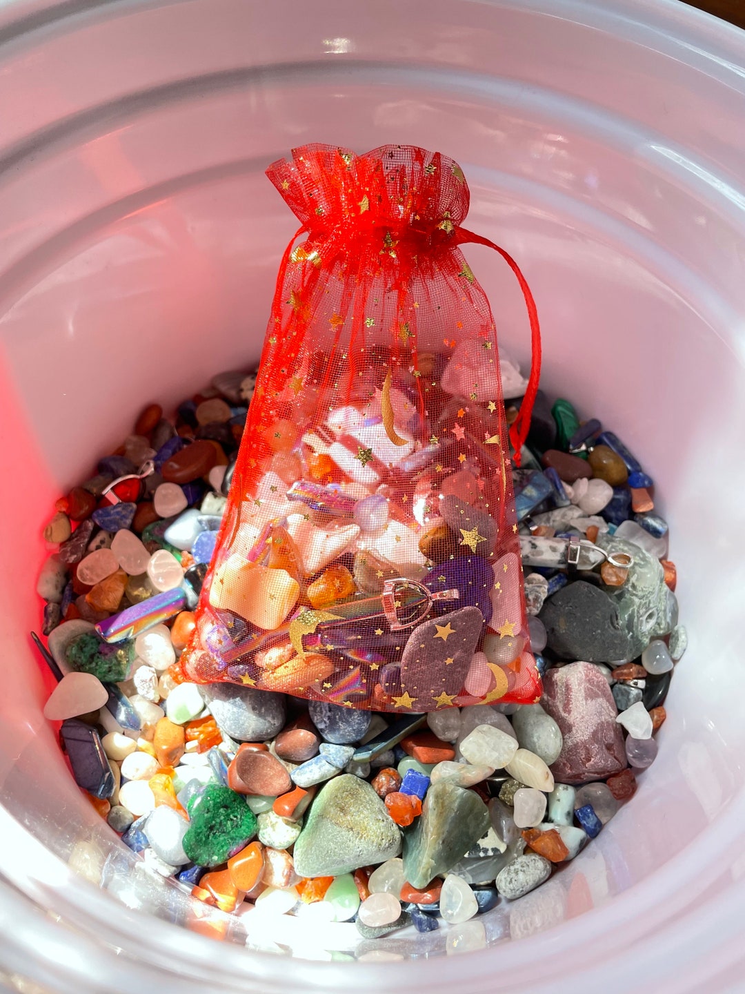 Crystal Confetti Scoops ~ Random Rainbow Crystal Themed Confetti ...