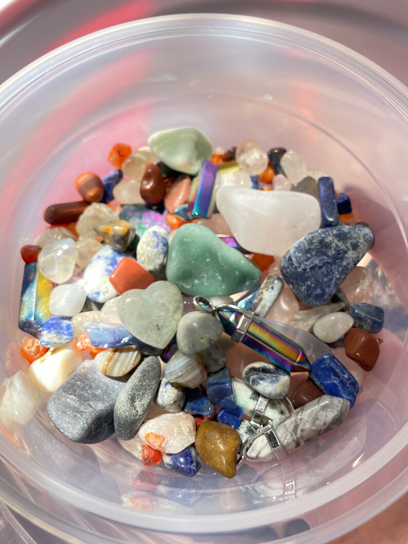 Crystal Confetti Scoops ~ Random Rainbow Crystal Themed Confetti ...