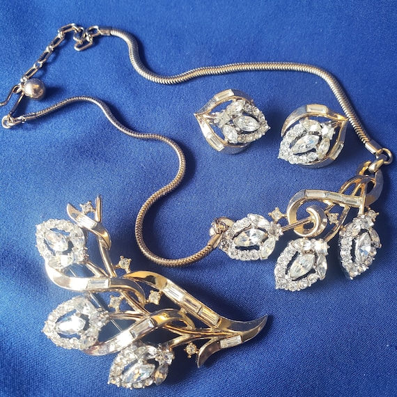 Vintage Trifari Jewelry Set: Alfred Phillipe Necklace… - Gem