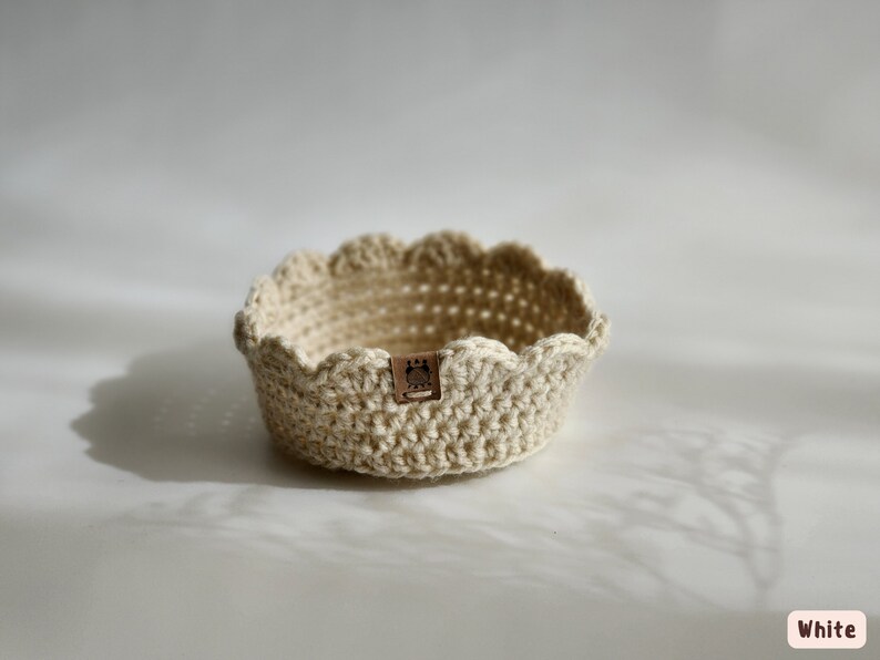 Small Crochet Bowl | Jewelry Dish | Decorative Tray - Etsy
