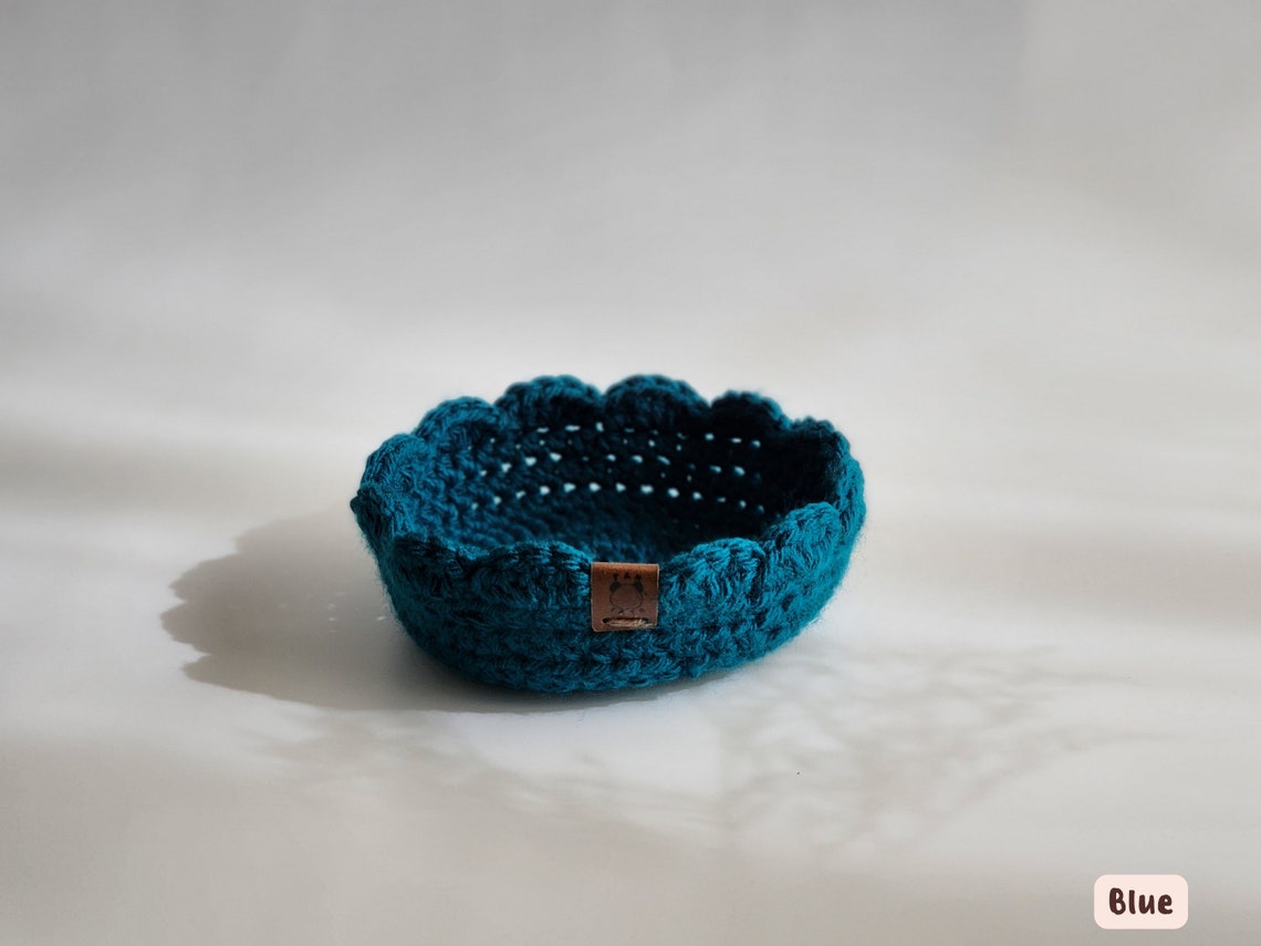 Small Crochet Bowl | Jewelry Dish | Decorative Tray - Etsy