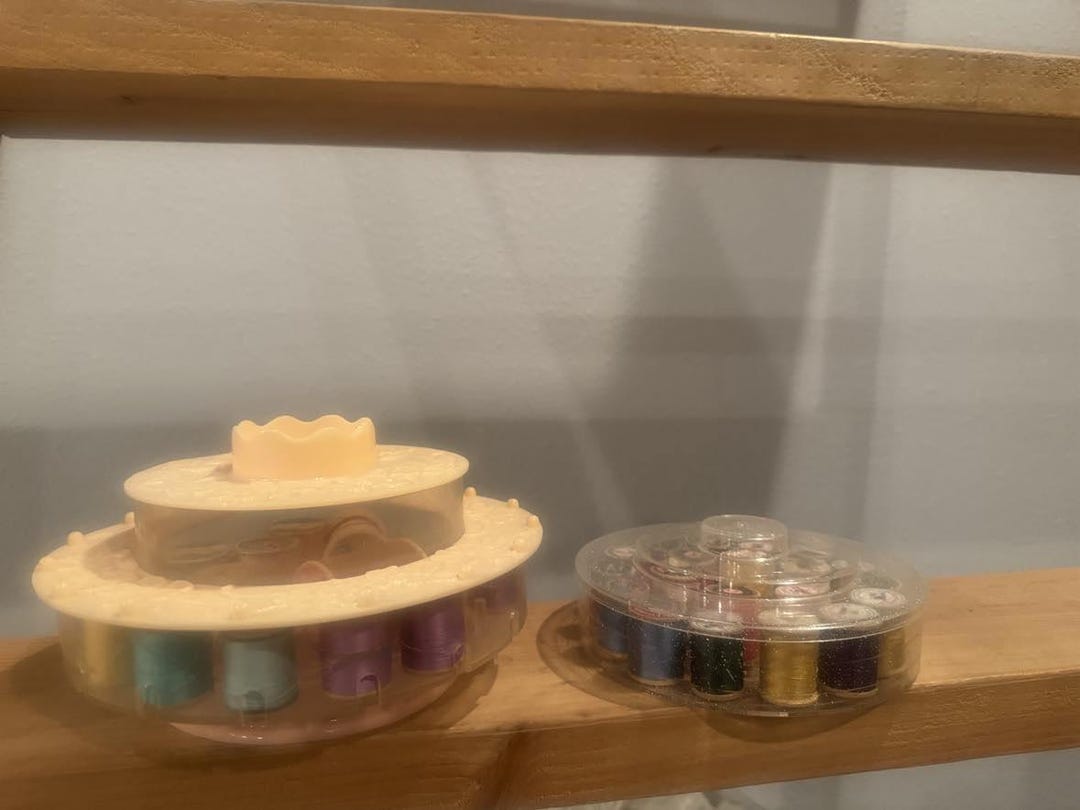 MCM Vintage Round Robin 2-level Thread Caddy Pink Floral and Tidy Box ...