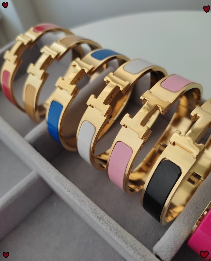 Love Bangle - Etsy