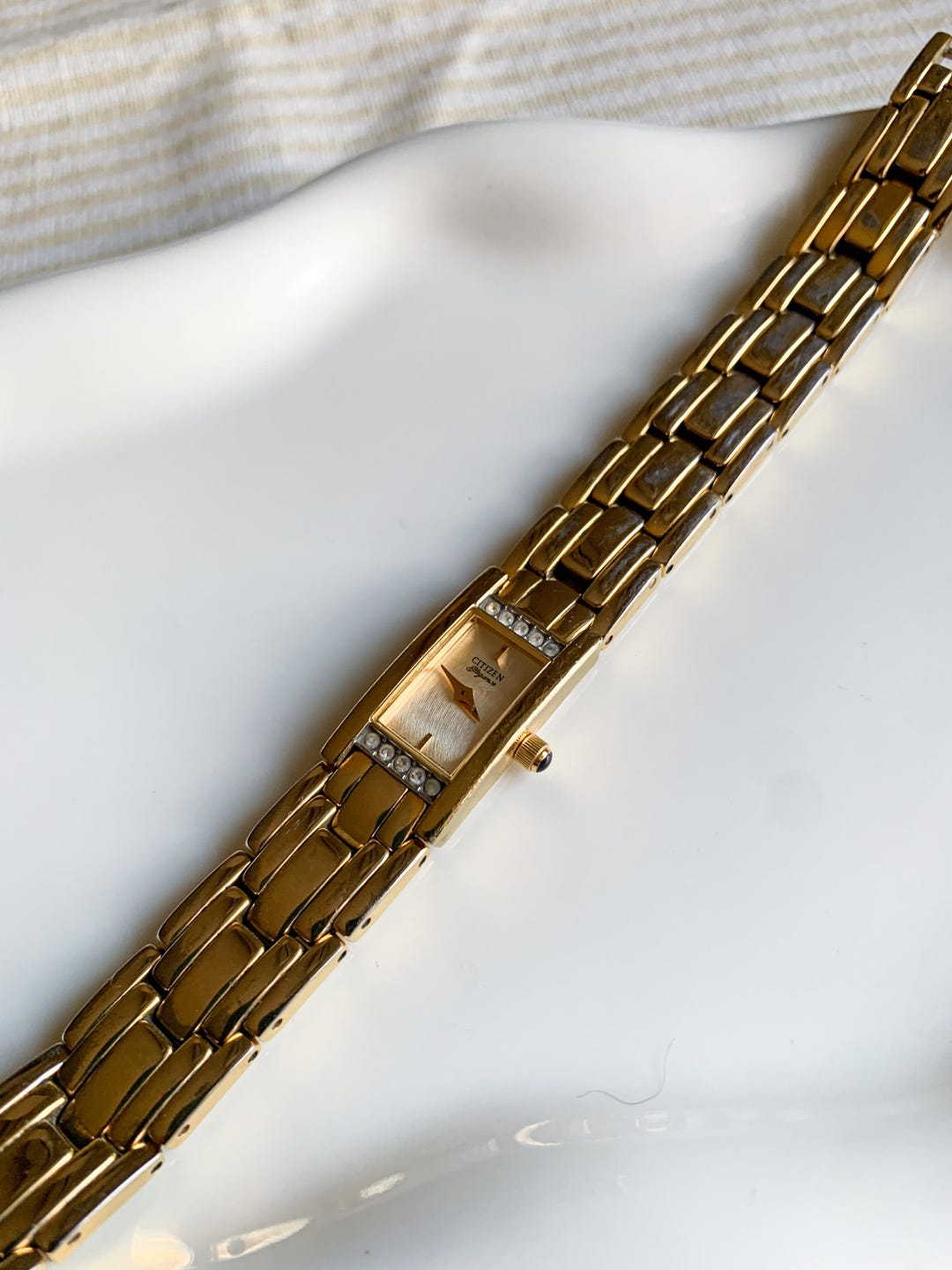 Vintage Early 2000s Citizen Ladies Watch: Diamond Accents on Bezel ...