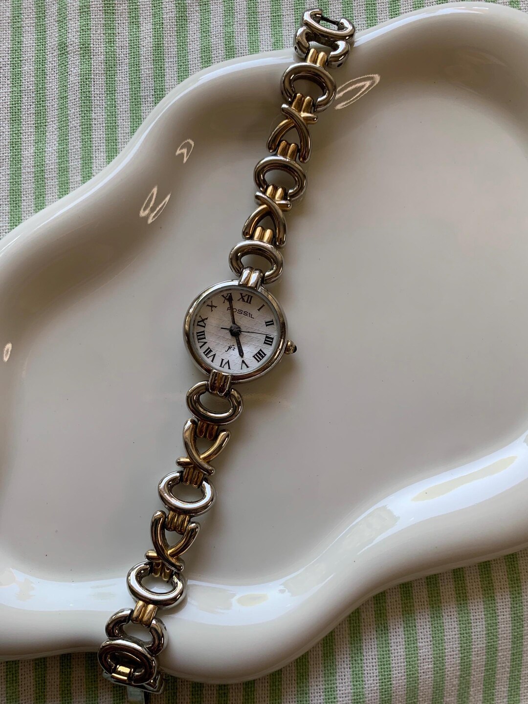 EPIC Vintage Fossil Watch W/ Faceted Bezel! Trendy Two Tone Gold ...