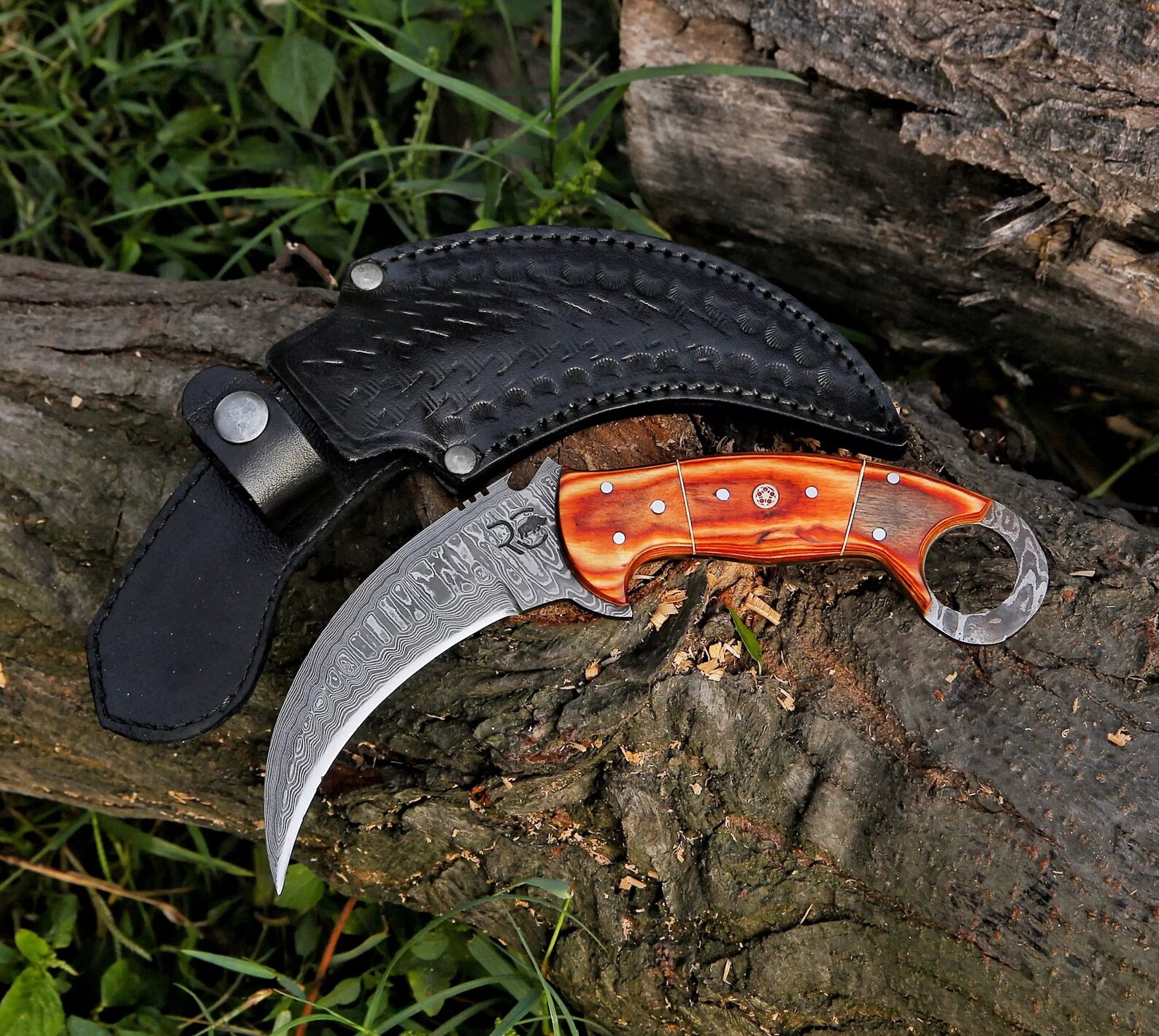 Dragon's Claw Damascus Steel Karambit Knife Hunting Knife, Hand Forged ...