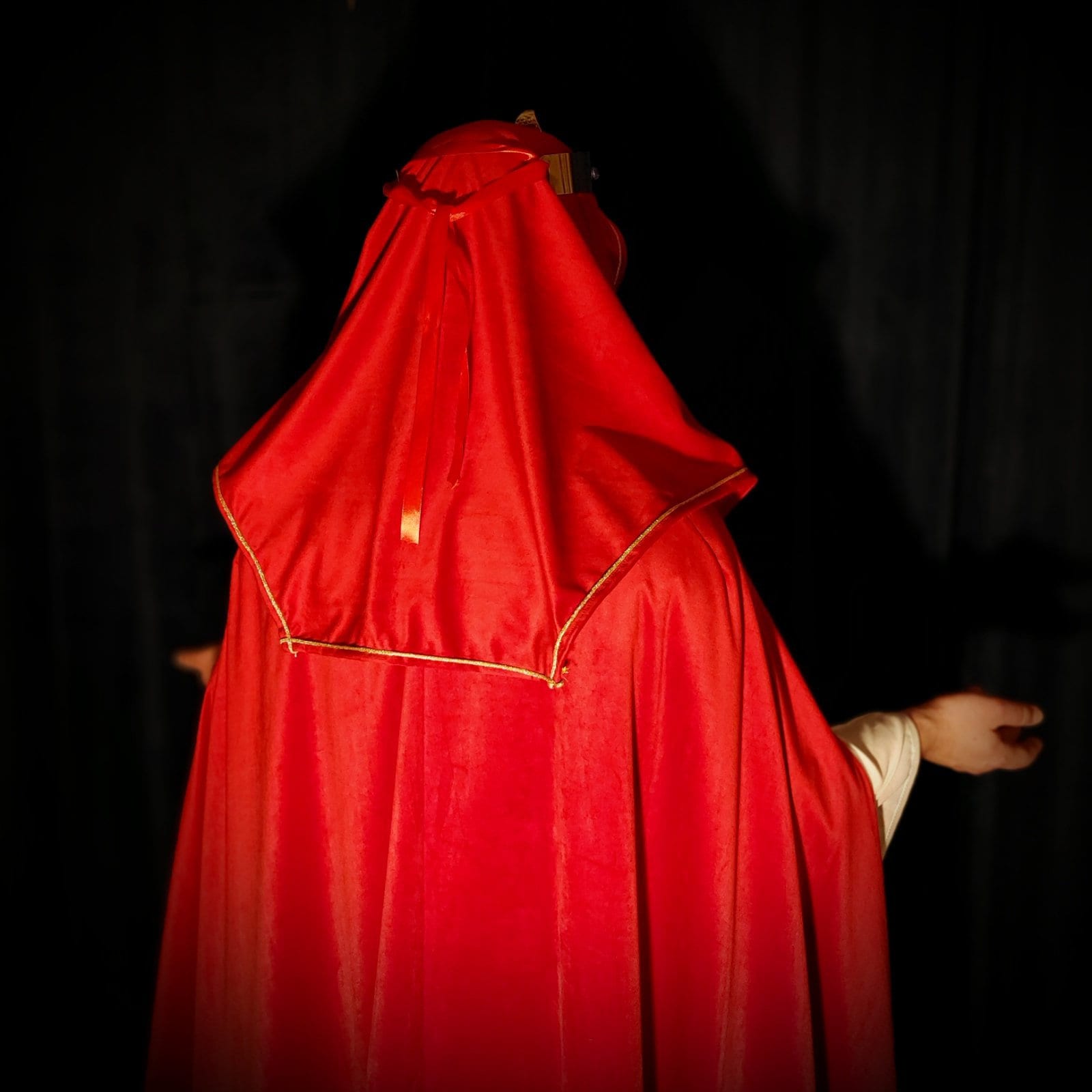 Priest Robe of the Gnostic Mass, Priest Robe Scarlet and Gold, Thelema ...
