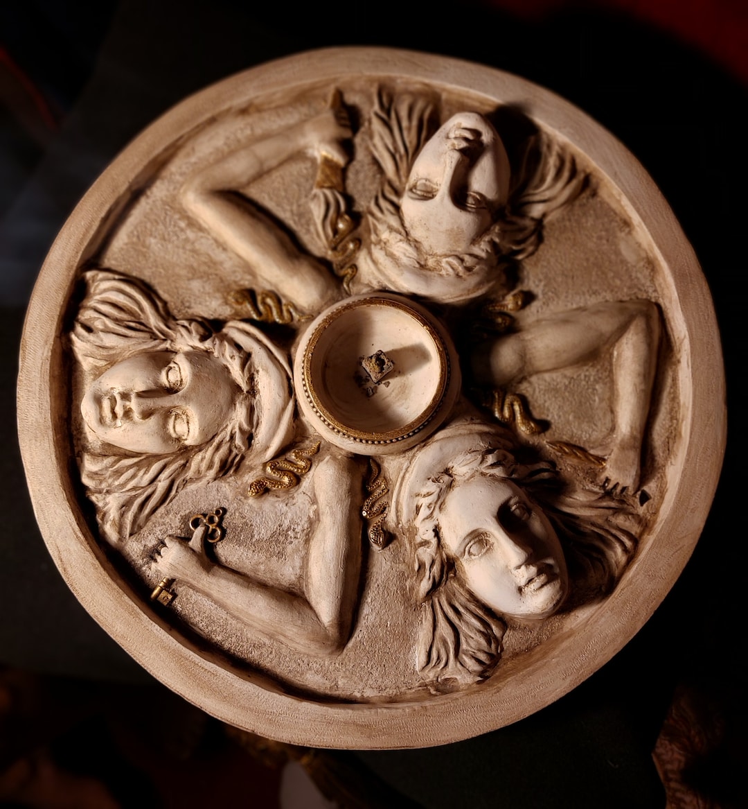 Wheel of Hekate Hecate's Triskelion Altar Plate Incense Offering Disk ...