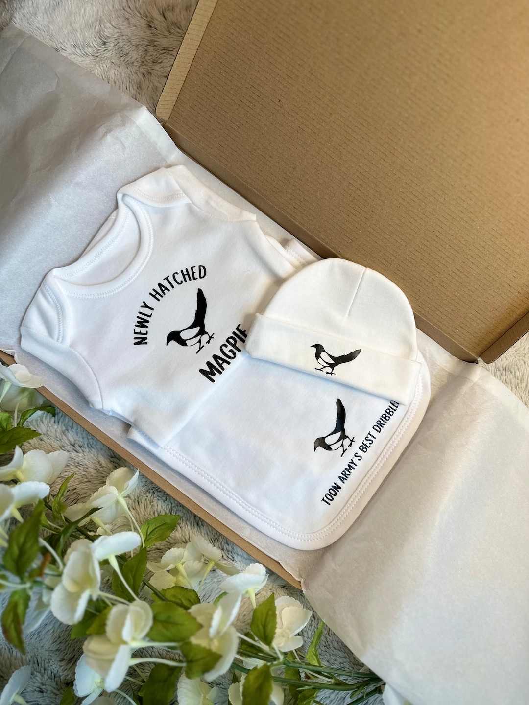 Newcastle Fan New Born Gift Set With Baby Grow Bib Beanie Hat ...