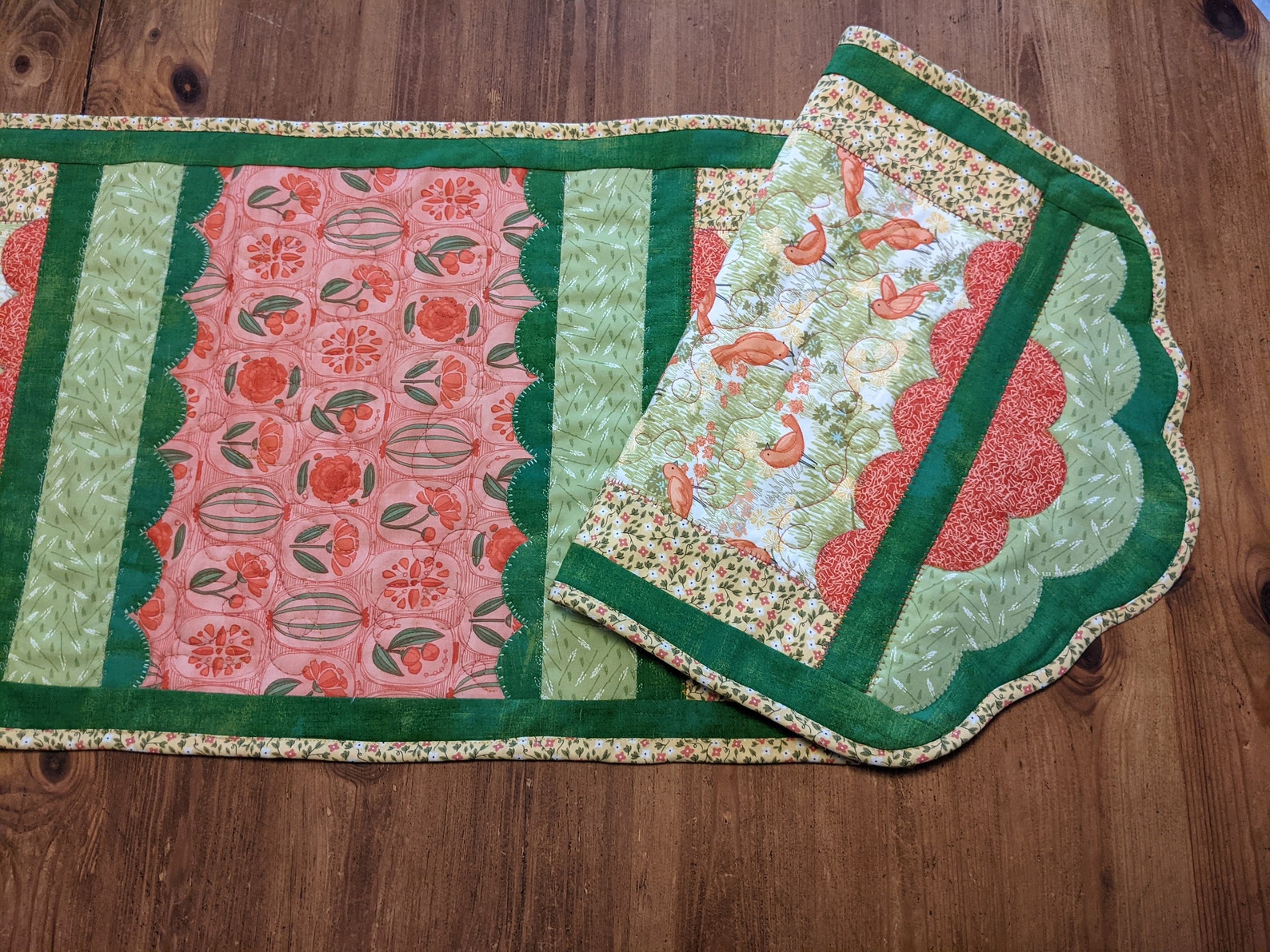 Scalloped Table Runner PDF Pattern - Etsy