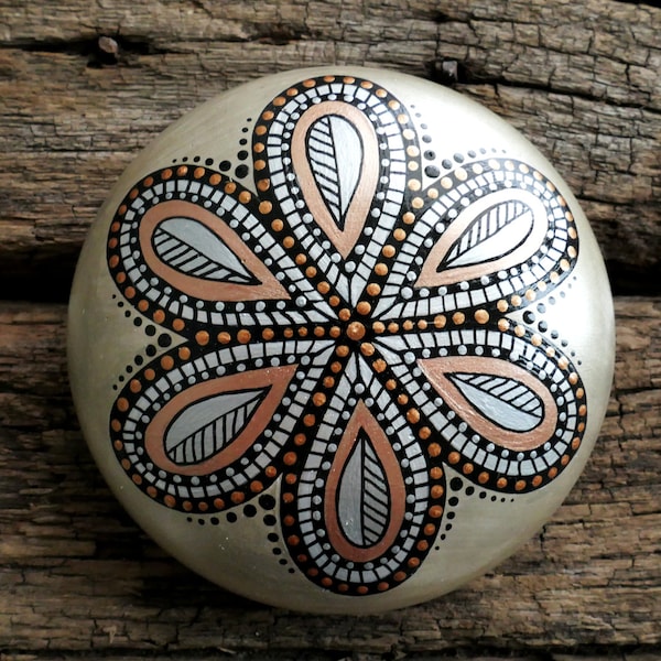 Hand Painted Stones - Etsy New Zealand