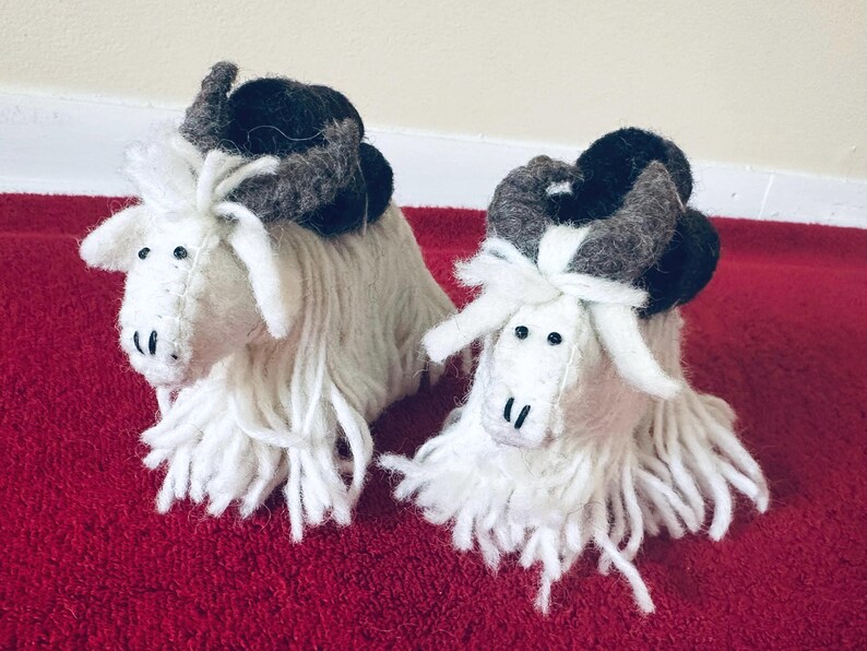 Adorable Handmade Wool Felt Yak Figurine, Himalayan Yak. Decorative Art ...