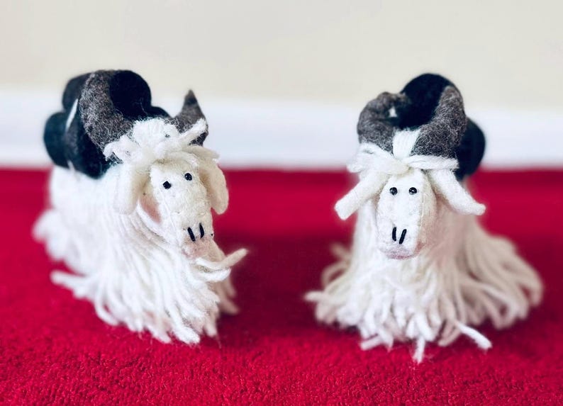Adorable Handmade Wool Felt Yak Figurine, Himalayan Yak. Decorative Art ...