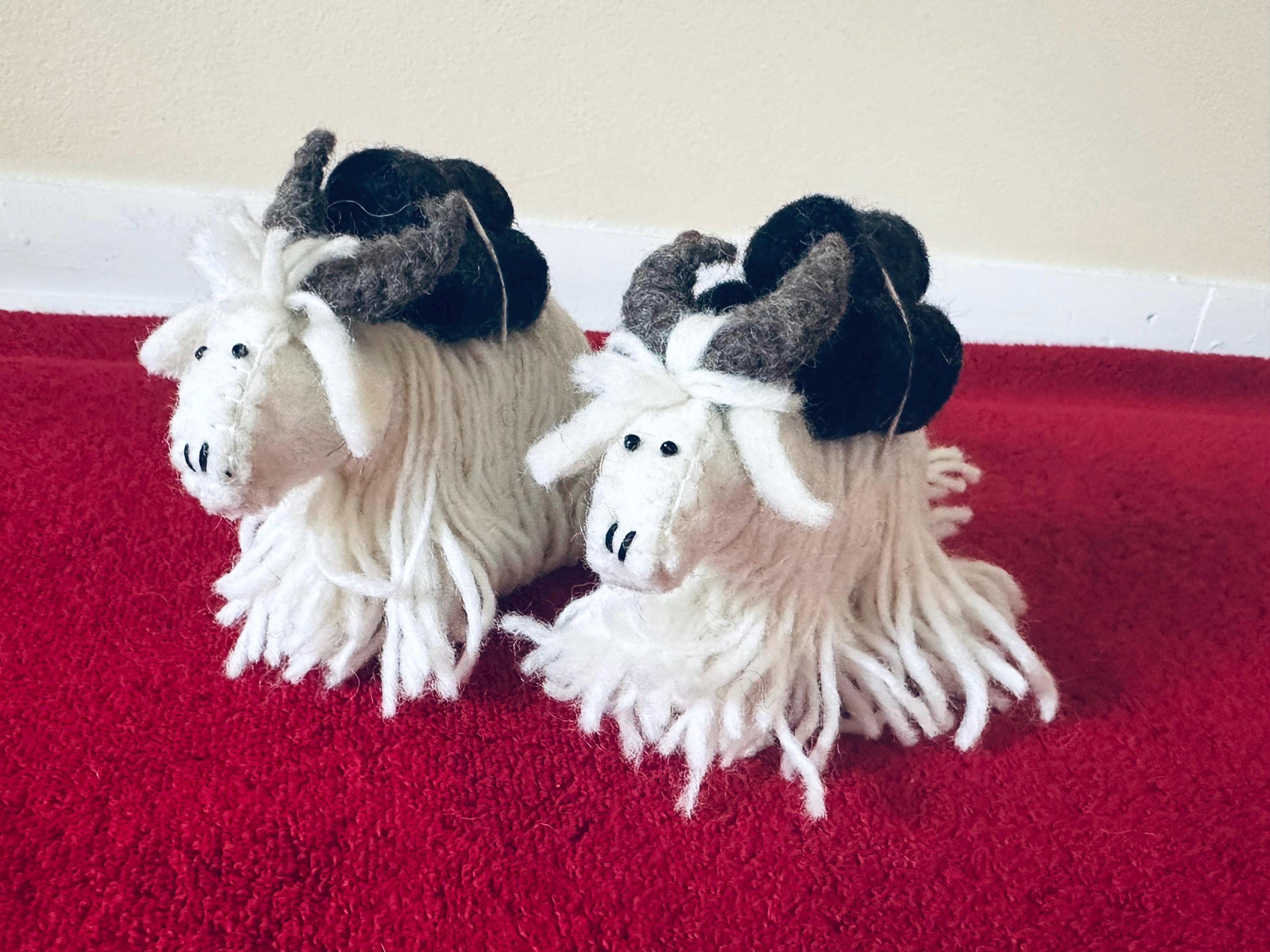 Adorable Handmade Wool Felt Yak Figurine, Himalayan Yak. Decorative Art ...