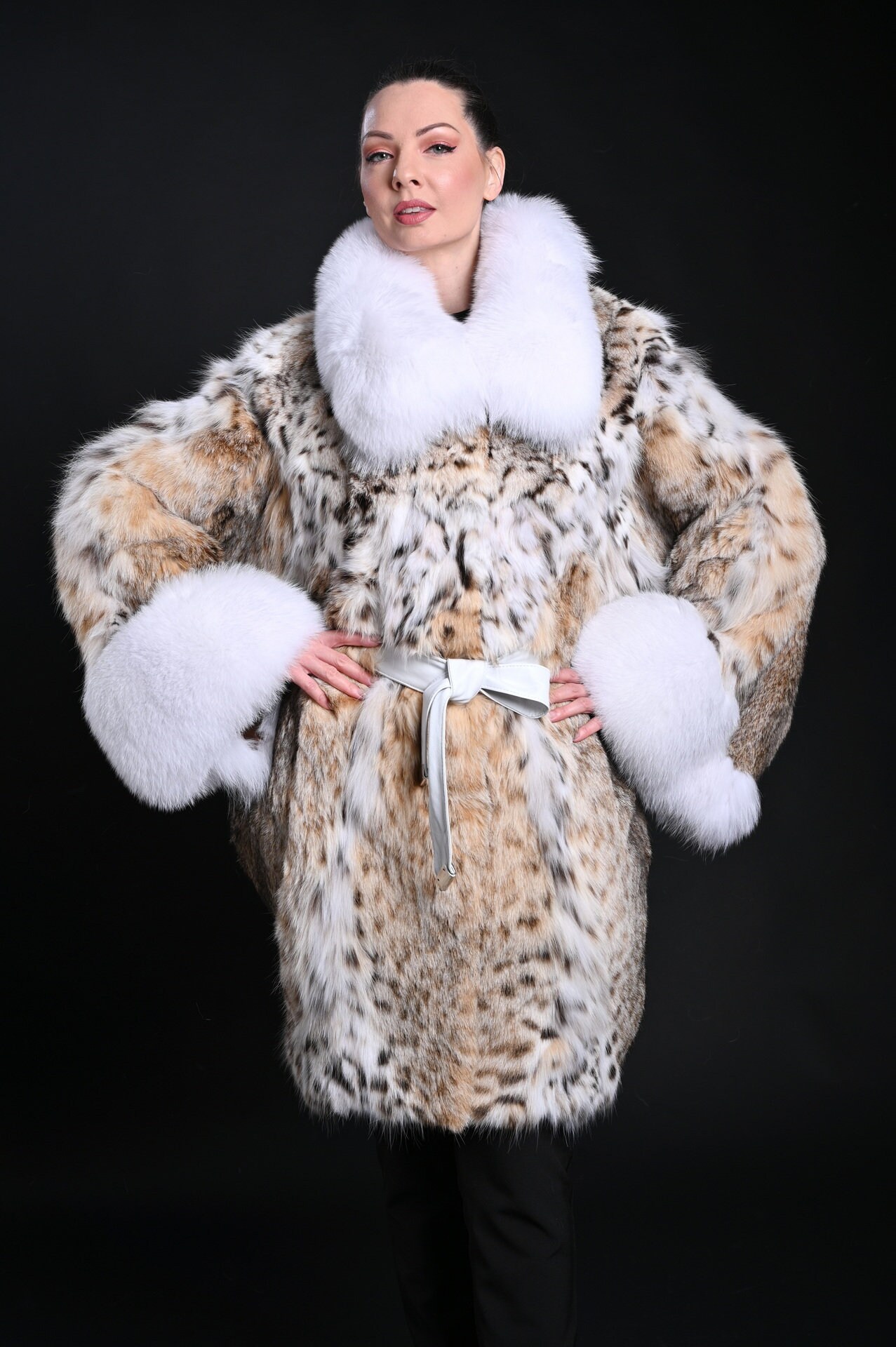 Large Lynx Fur Cape – White Fox Collar & Cuffs – Handmade Luxury ...