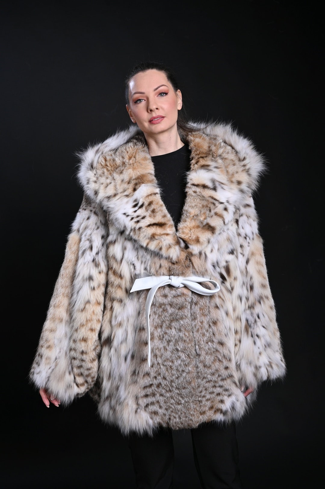Italian Lynx Fur Cape With Hood – Handmade Luxury Outerwear for Women ...