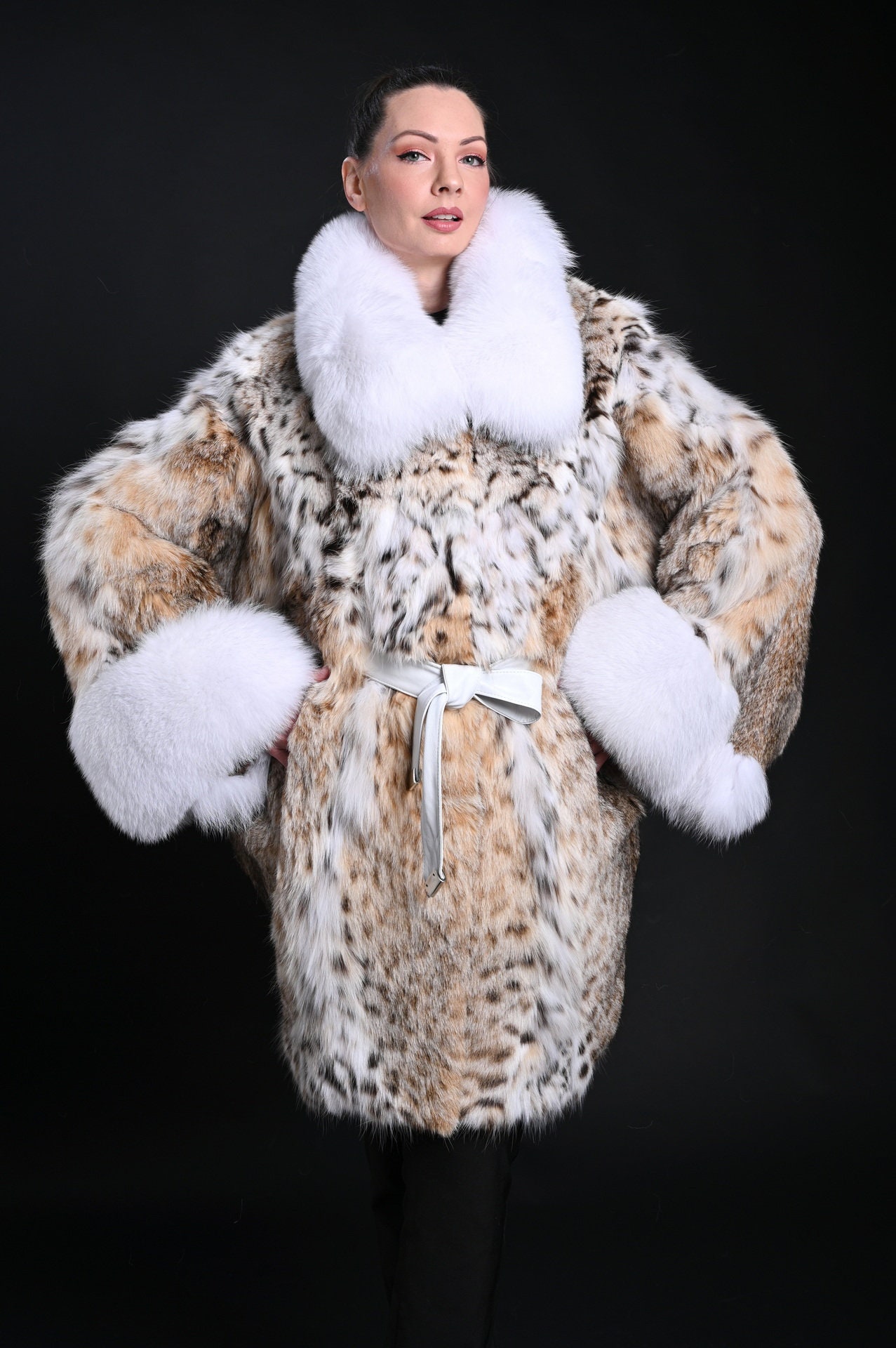 Large Lynx Fur Cape – White Fox Collar & Cuffs – Handmade Luxury ...