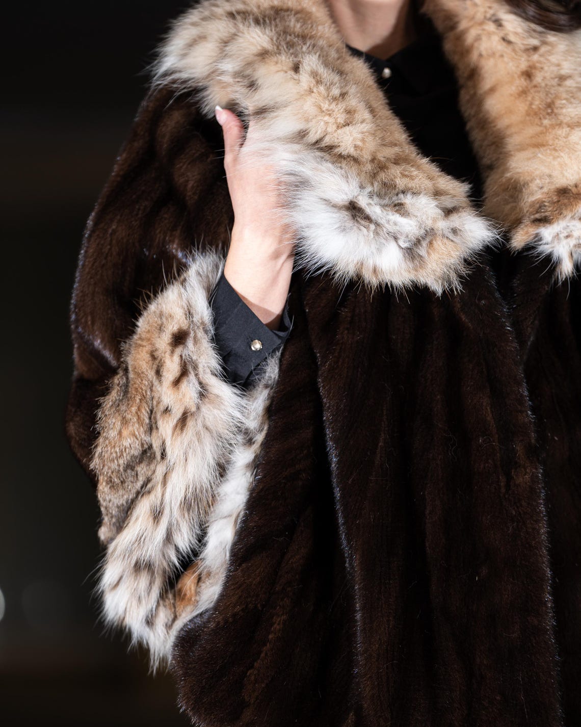 New Italian Cape Brown Shearling Fur With Collar and Mansete Lynx - Etsy