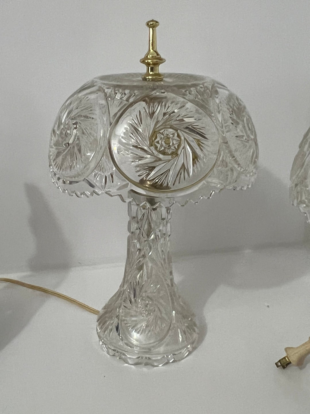 Vintage Crystal ‘pinwheel’ Pattern Table Lamp - Etsy
