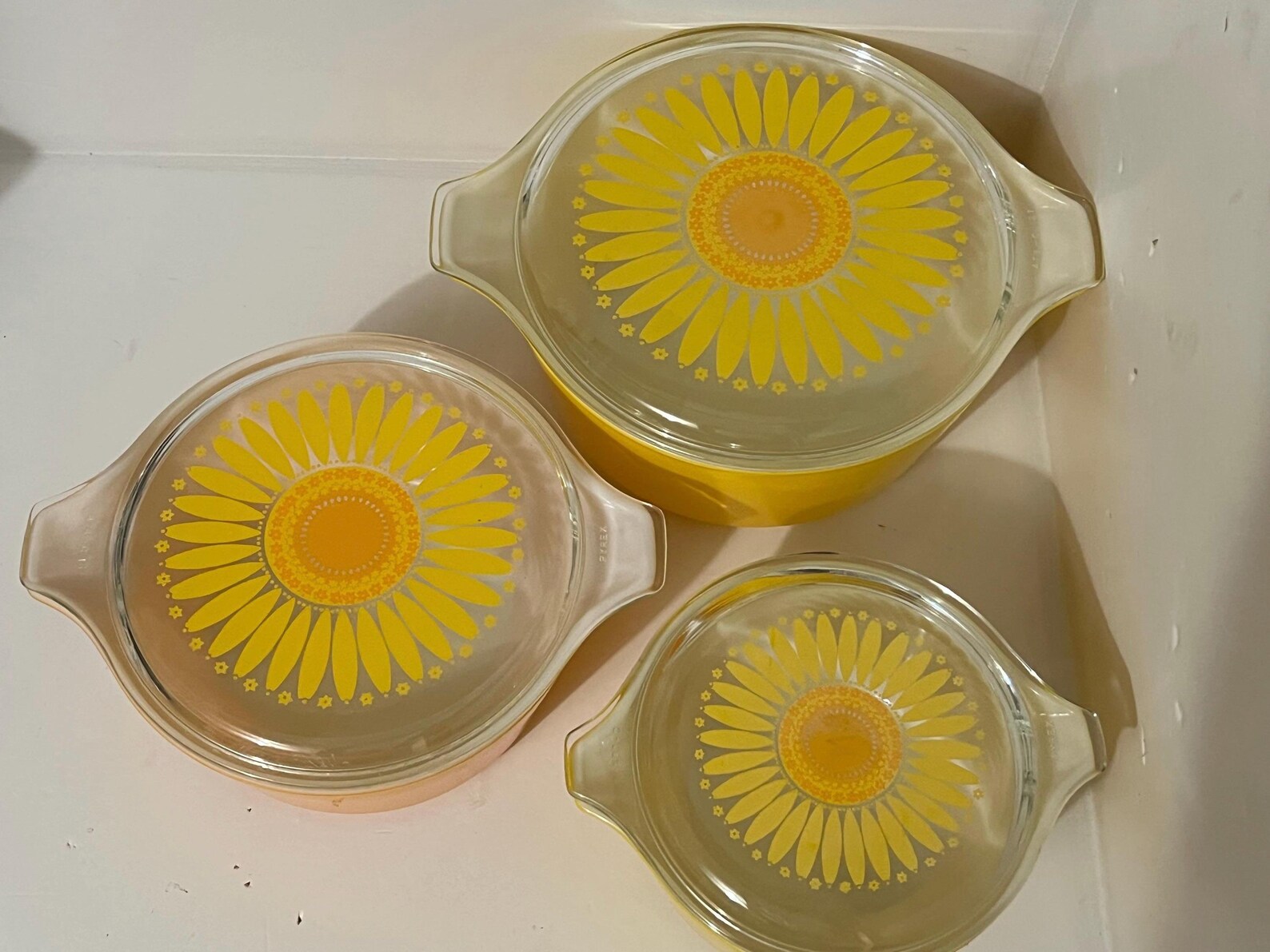 Vintage Pyrex Yellow Daisy Sunflower Casserole Set - Etsy