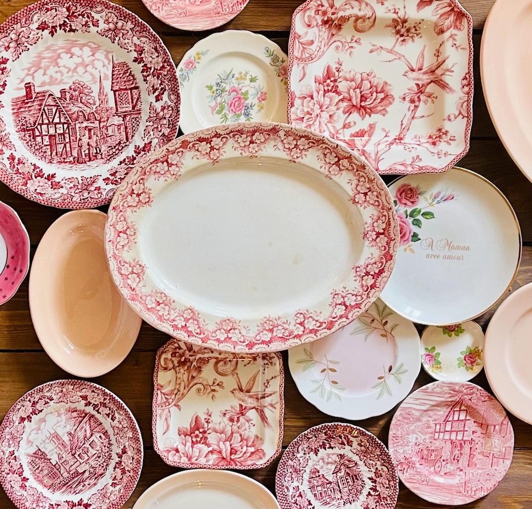 Vintage Cottagecore Mismatched Plate Sets – Curated Wall-ready Sets ...