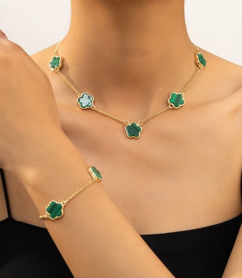 Four Leaf Clover. Jewellery Set for Women 18K Gold Plated Green Pendant ...