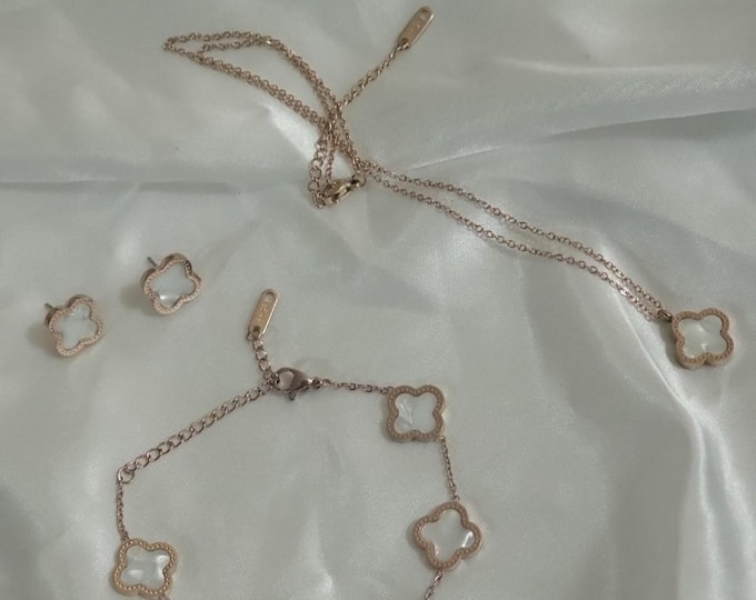 Four Leaf Clover. Jewellery Set for Women 18K Gold Plated White Pendant ...