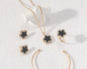 Four Leaf Clover. Jewellery Set for Women 18K Gold Plated Green Pendant ...