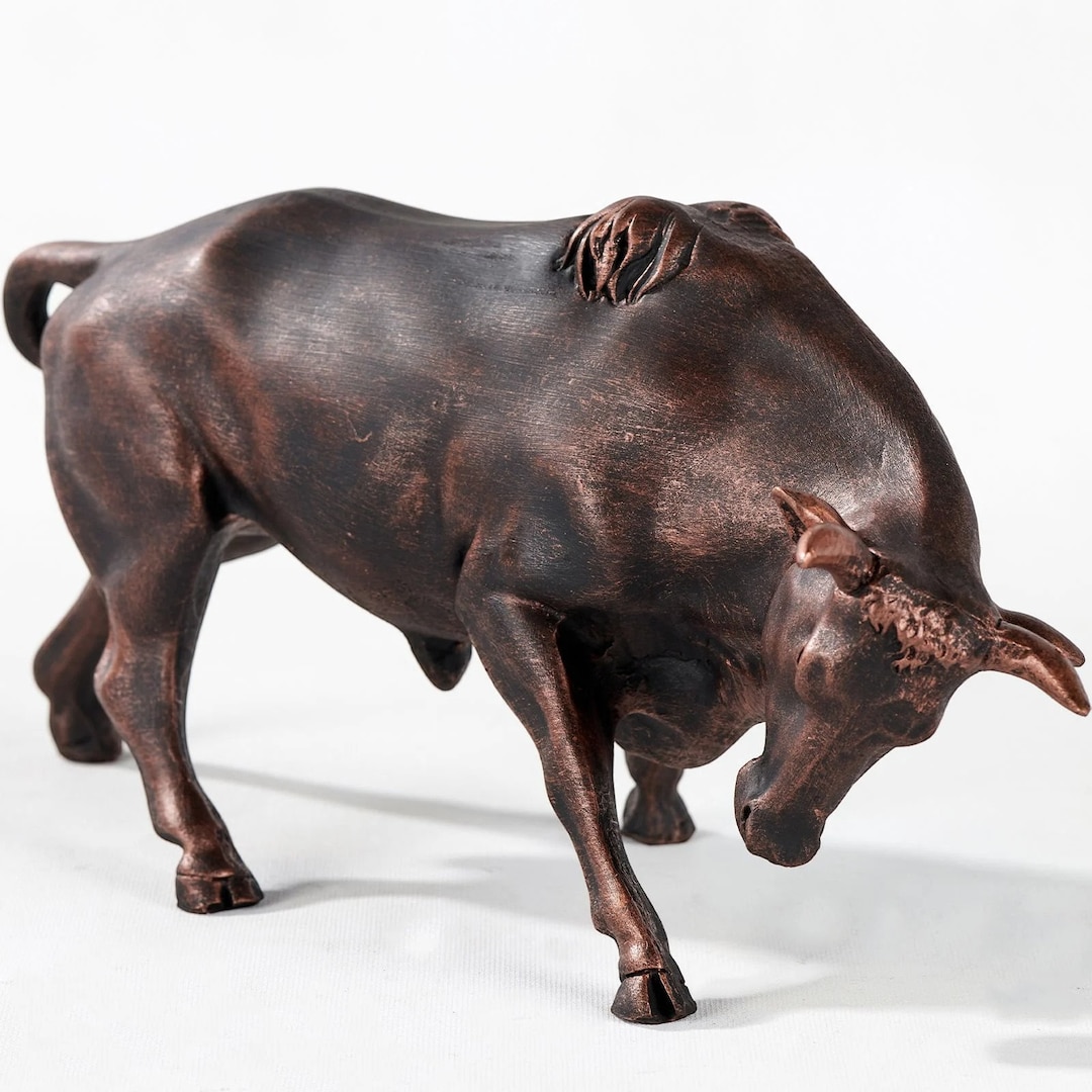 Spanish Bull Statue, Symbol of Power, Statue of Attacking Bull, Width ...