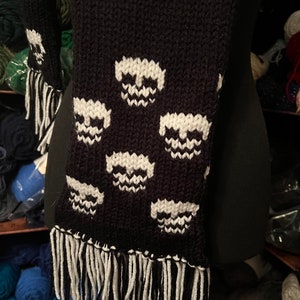 Addi 46 Pin Knitting Machine: Knit Skull Scarf Pattern - Circular ...