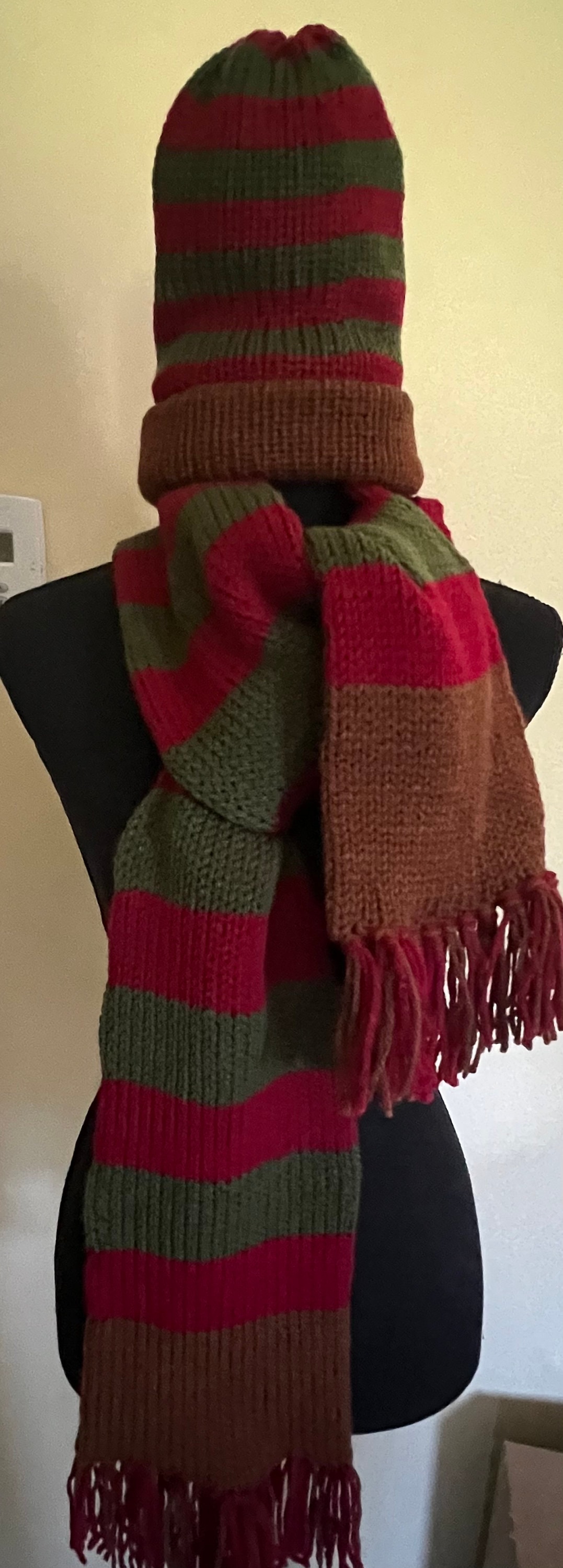 Nightmare Knit: Spooktacular Hat and Scarf Set Horror - Etsy