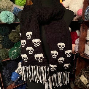 Addi 46 Pin Knitting Machine: Knit Skull Scarf Pattern - Circular ...